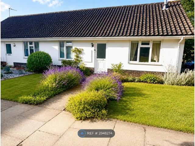 Godfreys Close, Horringer, Bury St. Edmunds IP29, 2 bed bungalow to rent, £1,295 pcm | PrimeLocation
