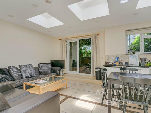Godolphin Road, Shepherds Bush, London, W12