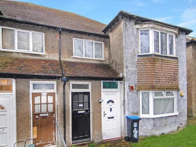 Godstone Road, Whyteleafe, 2 Bedroom Maisonette