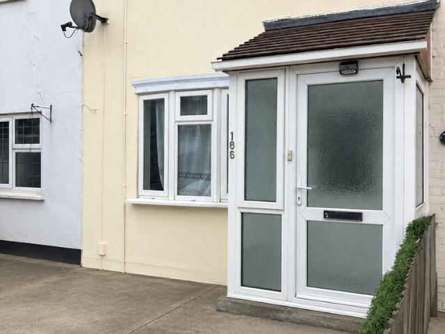Godstone Road, Whyteleafe, CR3 2 bed house to rent £1,900 pcm £438 pw