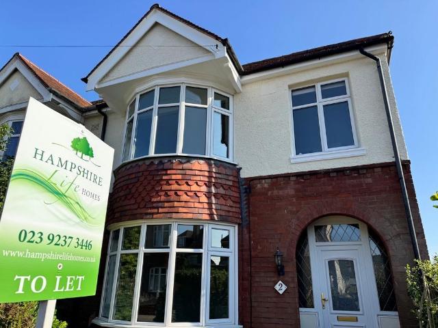 Gofton Avenue, Portsmouth PO6 3 bed end of terrace house to rent £1,775 pcm £410 pw