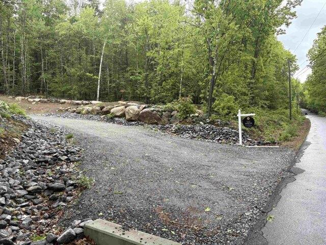 Goffstown NH 03045 104849592