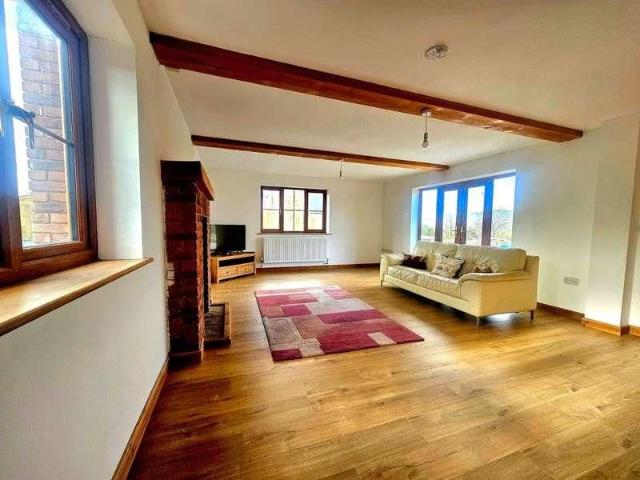 Golwg Pentref, St. Harmon, Rhayader, Powys, LD6