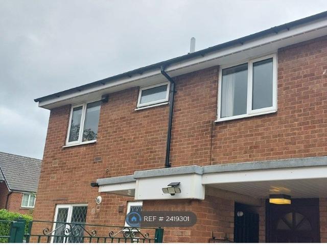 Golborne, Warrington WA3, 2 bed flat to rent, £725 pcm | PrimeLocation