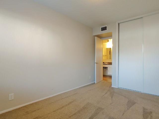 Gold Manor 1 2 Bedroom Apartment for Rent at 802 Gold Ave Sw, Albuquerque, NM 87102
