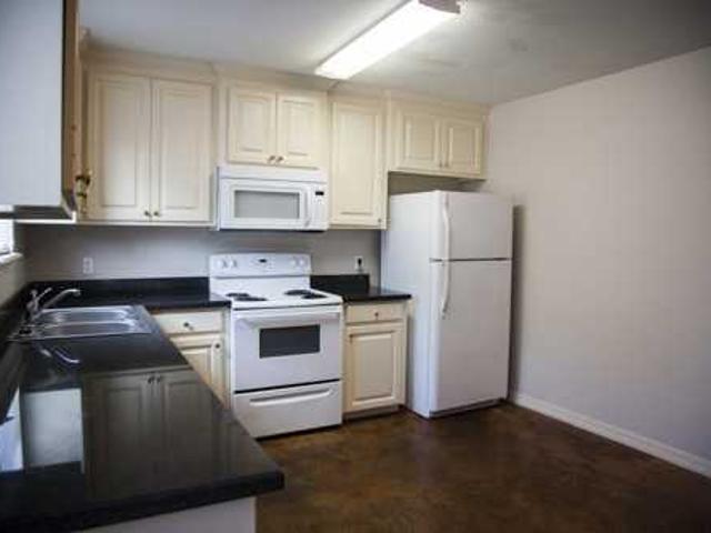 Gold Eagle Townhouses 2 Bedroom Apartment for Rent at 318 N 38th Ave, Hattiesburg, MS 39401