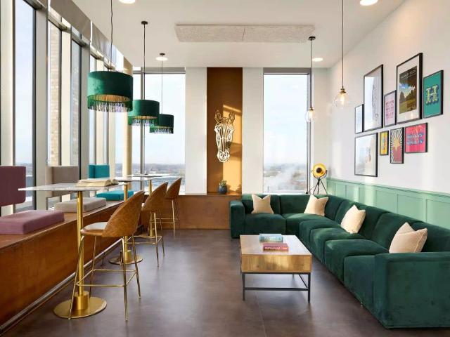 Gold Ensuite