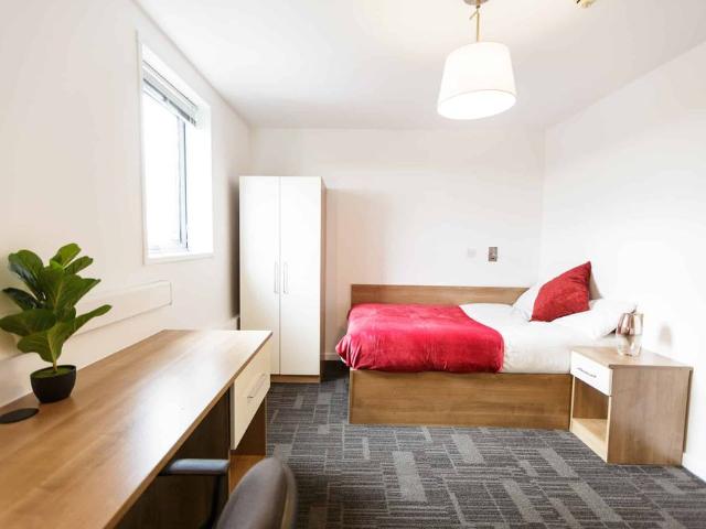 Gold Ensuite