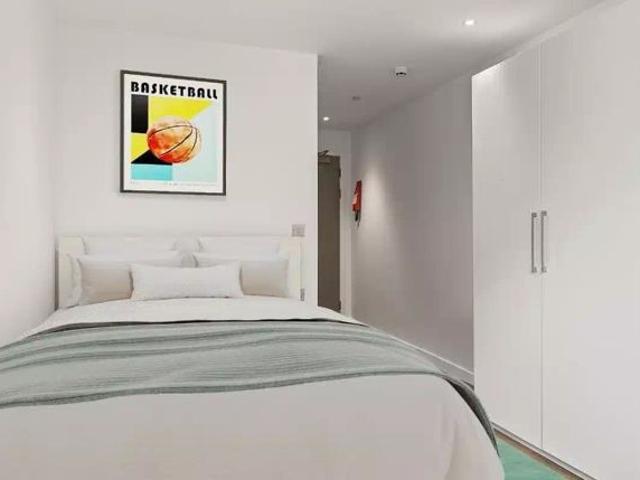 Gold Ensuite