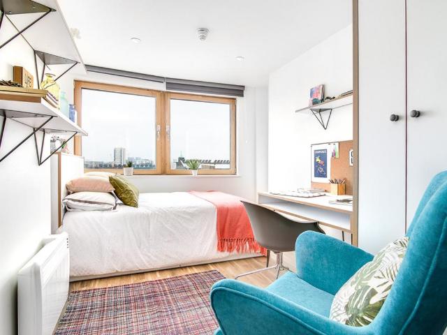 Gold Plus En Suite at New Orient. 1 bed private hall to rent £1,473 pcm £340 pw