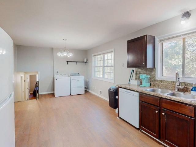 GOLD STAR ROOM FOR RENT IN DECATUR WITH TOP HOST!