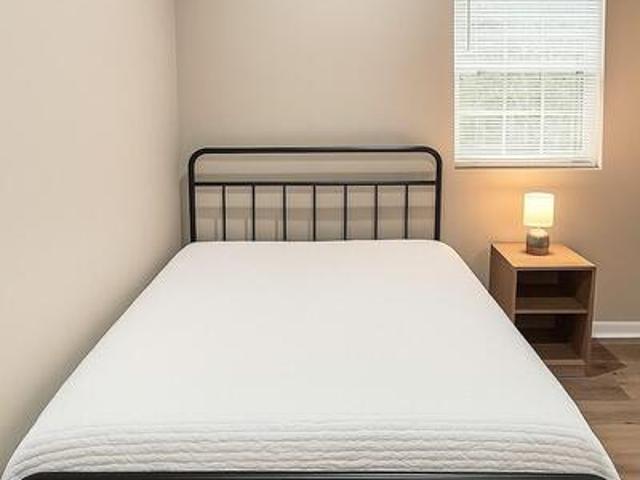 GOLD STAR ROOM FOR RENT IN DECATUR WITH TOP HOST!