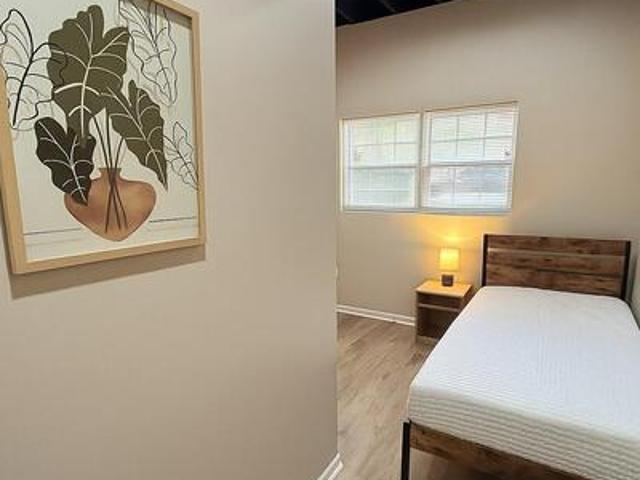 GOLD STAR ROOM FOR RENT IN DECATUR WITH TOP HOST!