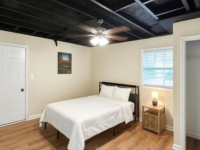 GOLD STAR ROOM FOR RENT IN DECATUR WITH TOP HOST!