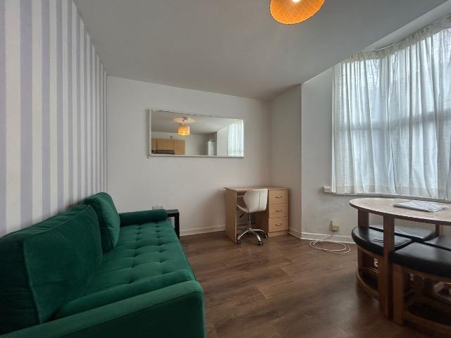 Gold Street, Adamsdown CF24, 1 bed flat to rent, £825 pcm | PrimeLocation