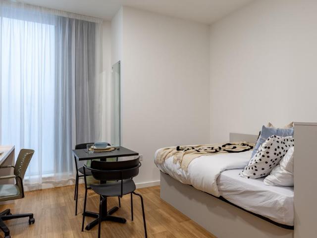 Gold Studio at The Waterways, 1 Pump. Studio to rent £1,083 pcm £250 pw