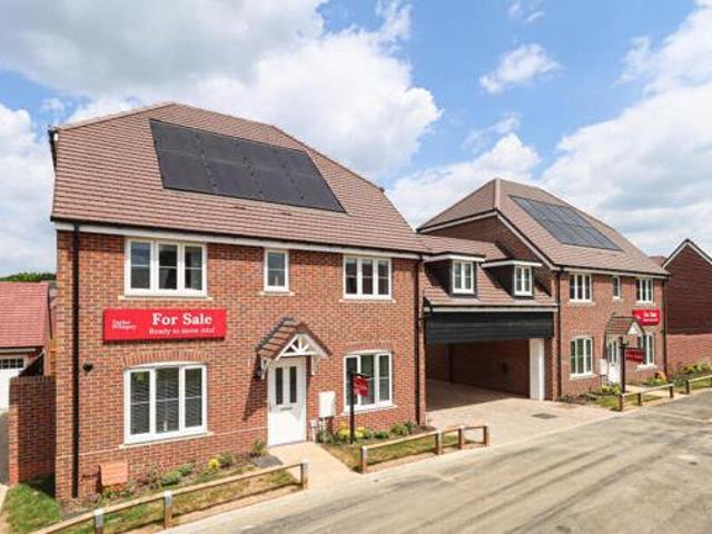 Goldcrest Avenue, Codicote, 4 Bedroom Detached