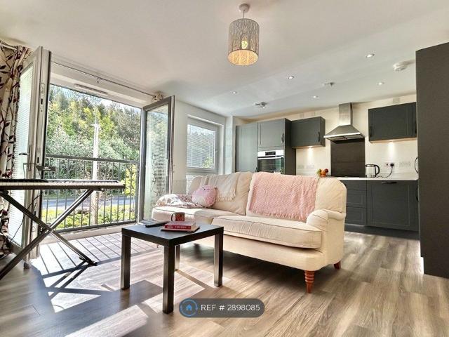 Goldcrest Place, Edinburgh EH4, 2 bed flat to rent, £1,650 pcm | PrimeLocation