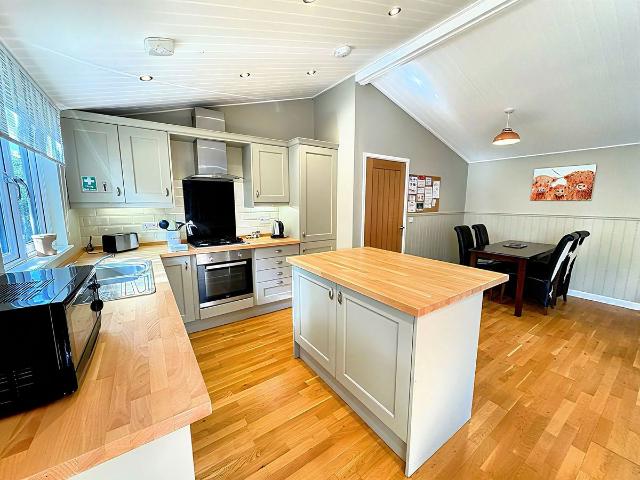 Golden Cross, Hailsham BN27, 2 bed lodge to rent, £1,500 pcm | PrimeLocation