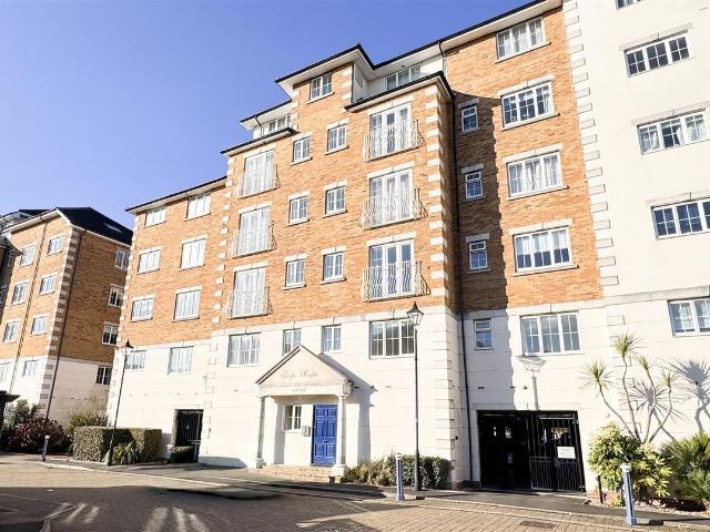 Golden Gate Way, Eastbourne BN23, 2 bed flat to rent, £1,300 pcm | PrimeLocation