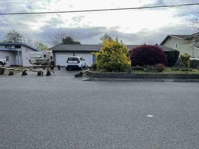 Golden Gardens St