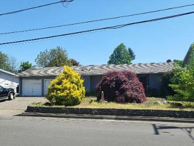 Golden Gardens St