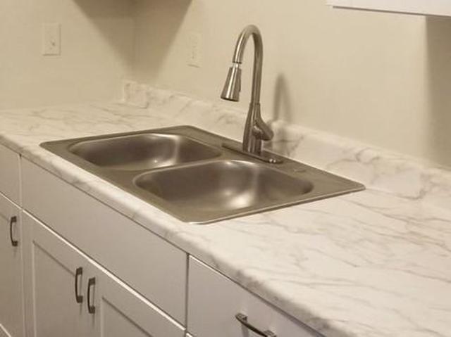 Golden Key 1 Bedroom Apartment for Rent at 3675 W Osborn Rd, Phoenix, AZ 85019