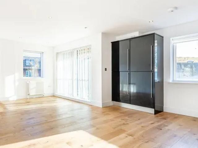 Golden House, Haydons Road, London, SW19 1HJ, United Kingdom | 2 bed apartment for rent #167700883 | Rentberry