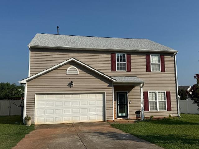 Golden Horseshoe Ln