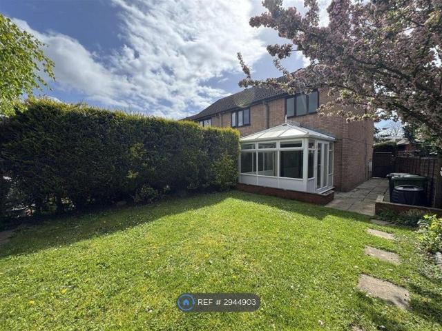 Golden Lion Close, Hereford HR4, 2 bed end terrace house to rent, £950 pcm | PrimeLocation