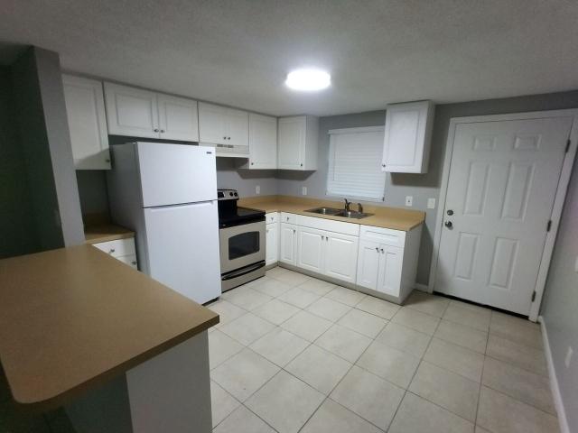 Golden Palms 2 Bedroom Apartment for Rent at 11720 N 14th St, Tampa, FL 33612