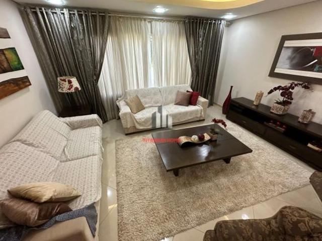 Golden Park Casa de 6 dorm sendo 5 suites no Golden Park Hortolandia