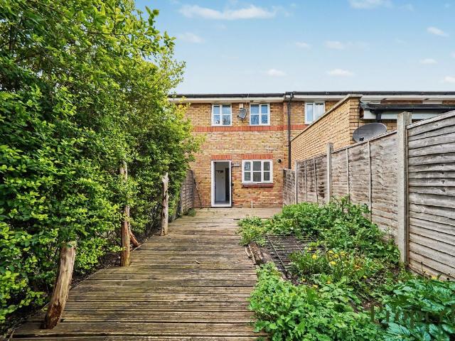 Golden Plover Close, London E16, 2 bed terraced house to rent, £2,000 pcm | PrimeLocation