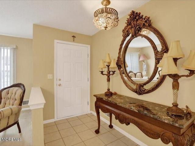 Golden Willows Ave, Lakewood, Condo For Sale