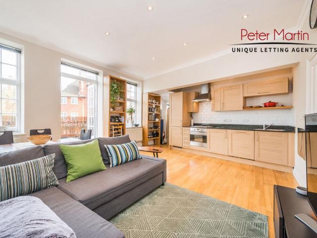 Golders Green Crescent, Golders Green NW11, 2 bed flat to rent, £2,600 pcm | PrimeLocation