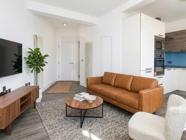 Golders Green Crescent, London NW11, 1 bed flat to rent, £1,700 pcm | PrimeLocation