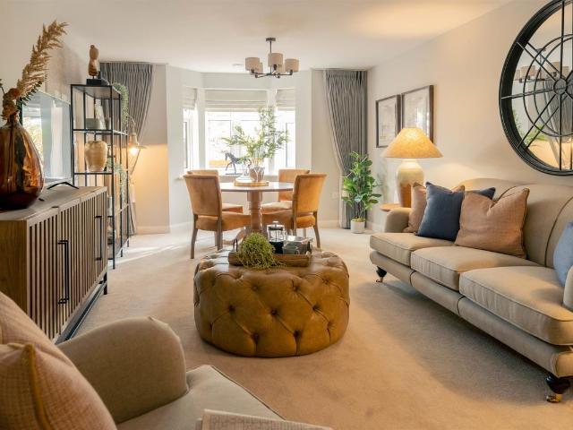 Goldfinch House, Outwood Lane Chipstead CR5, 1 bed flat to rent, £2,655 pcm | PrimeLocation