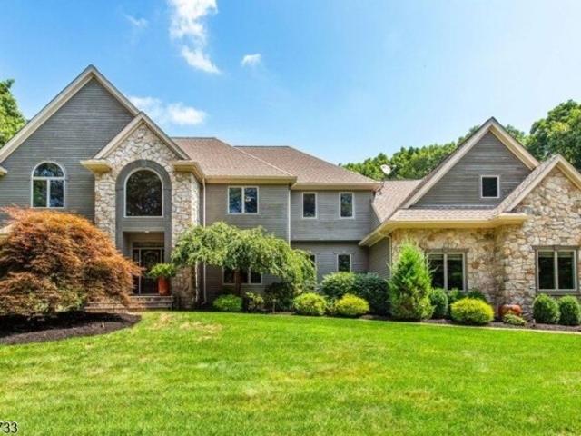 Goldfinch Run, Kinnelon, Home For Sale