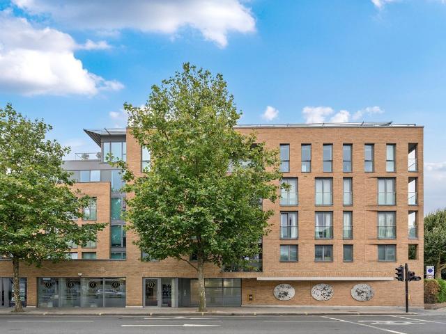 Goldhawk Road, Hammersmith, London W12, 1 bed property to rent, £2,500 pcm | PrimeLocation