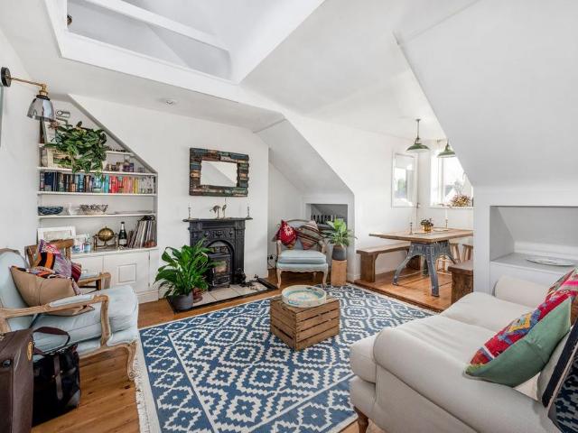 Goldhawk Road, Hammersmith W6 1 bed flat to rent £2,000 pcm £462 pw