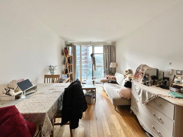 Goldhawk Road, London W12, 1 bed flat to rent, £2,253 pcm | PrimeLocation