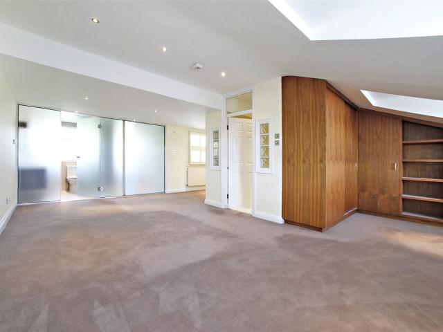 Goldhawk Road, London, W12 8EJ