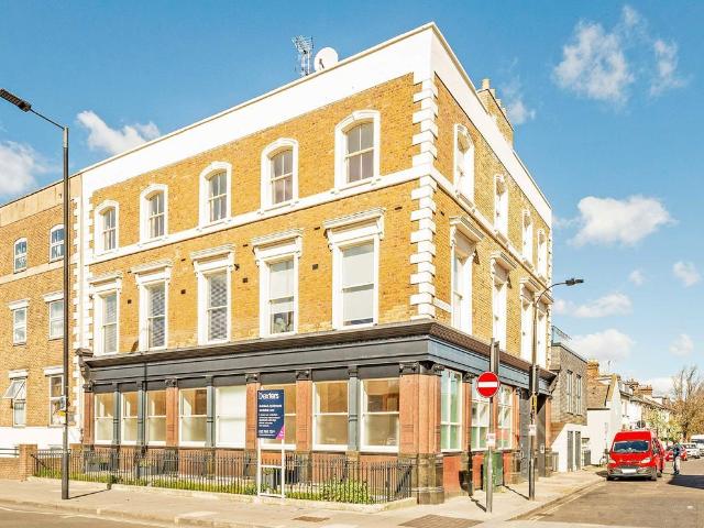 Goldhawk Road, Shepherds Bush W12, 3 bed flat to rent, £3,350 pcm | PrimeLocation