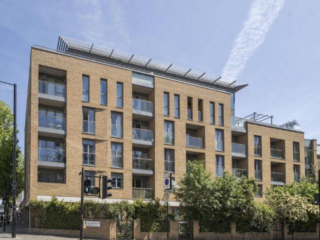 Goldhawk Road, Shepherd's Bush. 1 bed flat to rent £2,400 pcm £554 pw