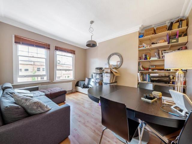Goldhurst Terrace London NW6 2 bed flat to rent £2,643 pcm £610 pw