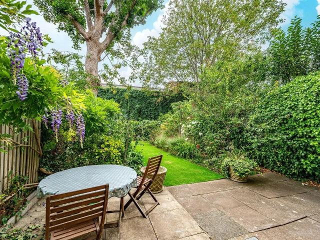 Goldhurst Terrace, South Hampstead NW6, 2 bed flat to rent, £2,812 pcm | PrimeLocation