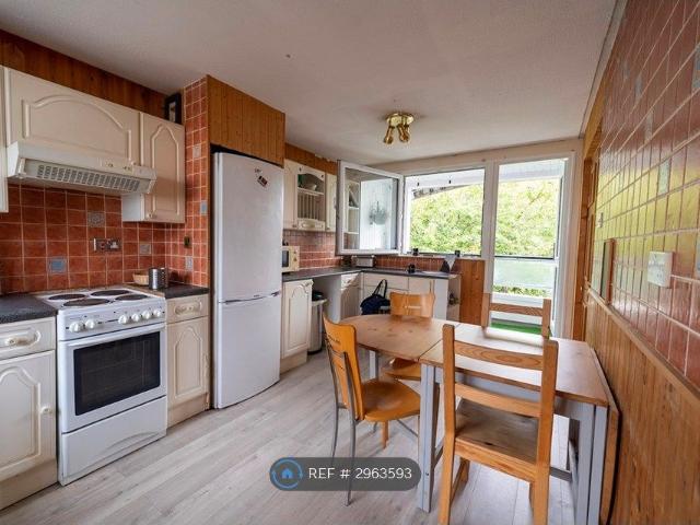 Goldman Close, London E2, 4 bed maisonette to rent, £3,895 pcm | PrimeLocation