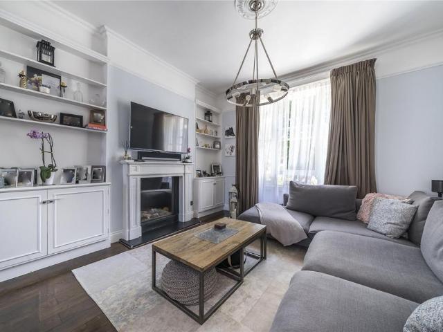 Goldney Road London W9 3 bed flat to rent £5,500 pcm £1,269 pw