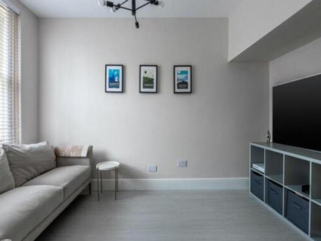 Goldney Road, Maida Vale, 2 Bedroom Apartment