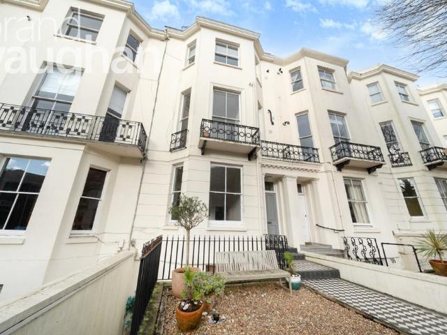 Goldsmid Road, Hove, East Sussex, BN3 2 bed flat to rent £1,550 pcm £358 pw